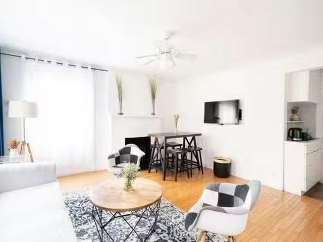 W 11th St, New York City, NY