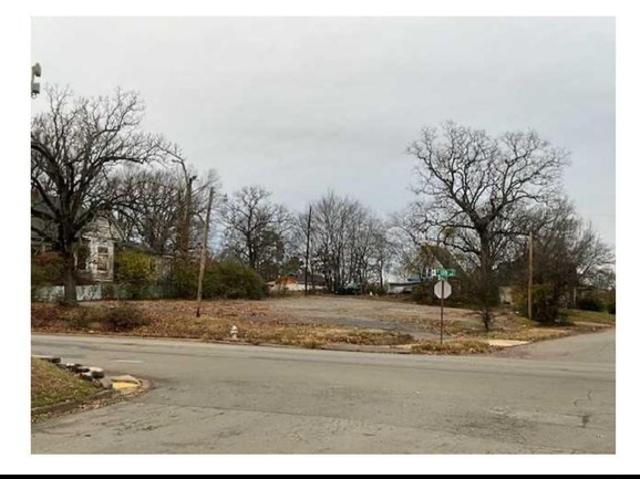W 12th St, Little Rock, AR 72204