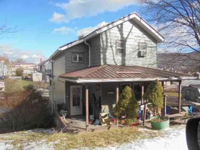 W 20th St