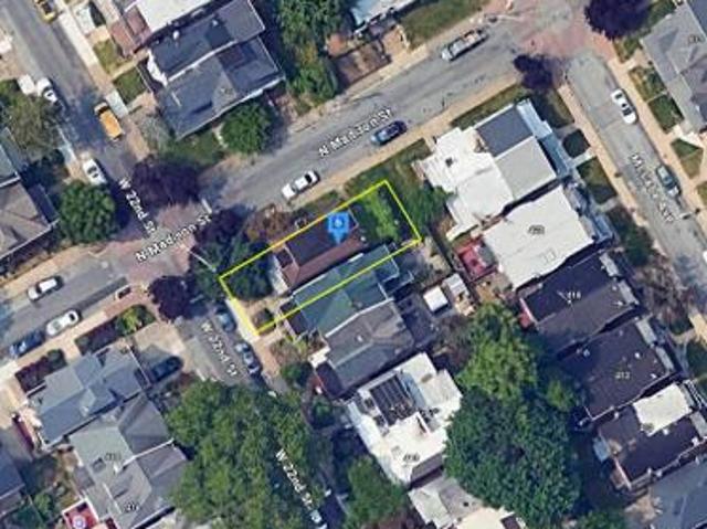 W 22nd St