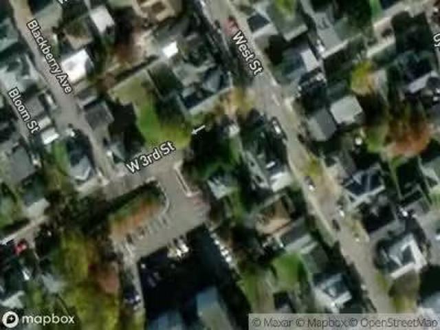 W 3rd St