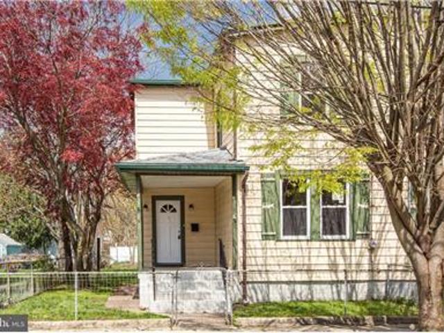 W 4th St. Florence *3BD 1B