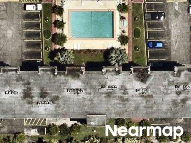 W 54th St Apt 401