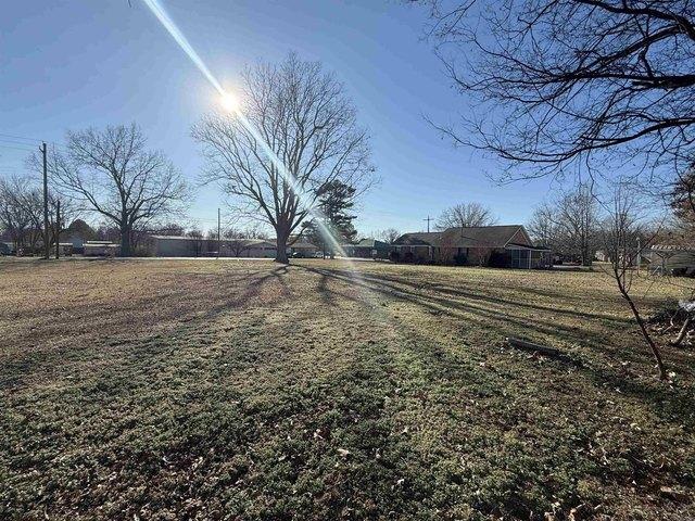 W 6th St, Newark, AR 72501