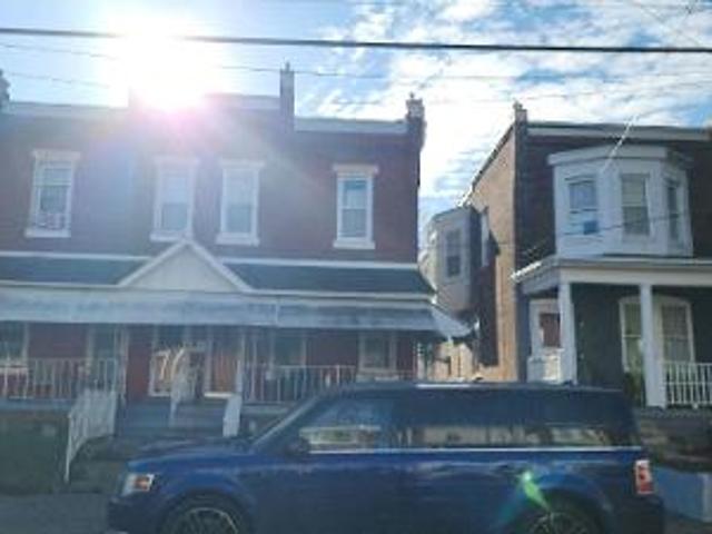 W 9th St