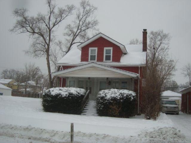 W 9 Mile Rd