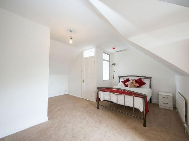 Wantage Road, Reading RG30, Room to rent, £695 pcm | PrimeLocation