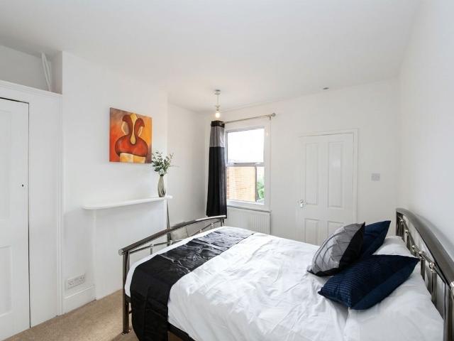 Wantage Road, Reading RG30, Room to rent, £695 pcm | PrimeLocation