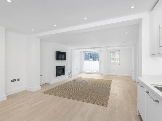 Wandon Road, London SW6, 2 bed flat to rent, £4,000 pcm | PrimeLocation