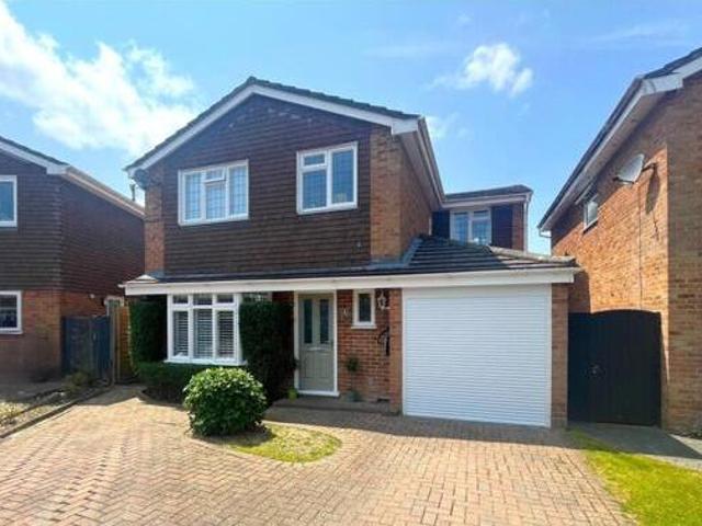 Wandle Close, 4 Bedroom Detached