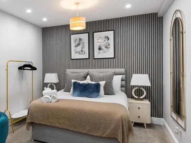 Wandsworth News, 149 151 Wandsworth High Street, London, SW18 4JB, United Kingdom | 1 bed apartment for rent #136165500 | Rentberry