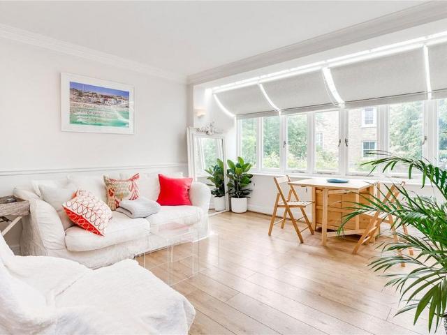 Wandsworth Bridge Road, London SW6 2 bed flat to rent £3,400 pcm £785 pw