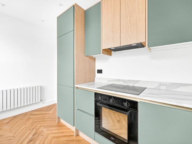 Wandsworth High Street, London SW18, 1 bed flat to rent, £2,000 pcm | PrimeLocation