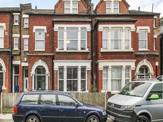 Wandsworth Preparatory School, 2 Allfarthing Lane, London, SW18 2PQ, United Kingdom | 1 bed apartment for rent #115026925 | Rentberry