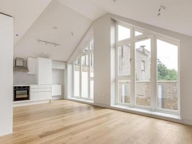 Wandsworth Road, Clapham Town, 2 Bedroom Flat