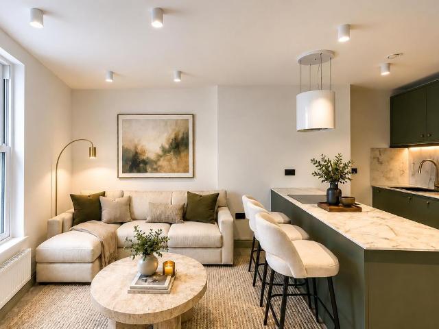 Wandsworth Road, Clapham SW8, 2 bed flat to rent, £2,249 pcm | PrimeLocation