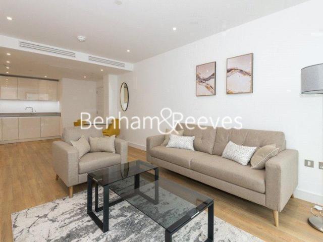 Wandsworth Road, London, SW8 1 bed apartment to rent £2,947 pcm £680 pw