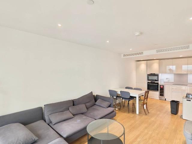 Wandsworth Road, London SW8, 1 bed flat to rent, £3,000 pcm | PrimeLocation