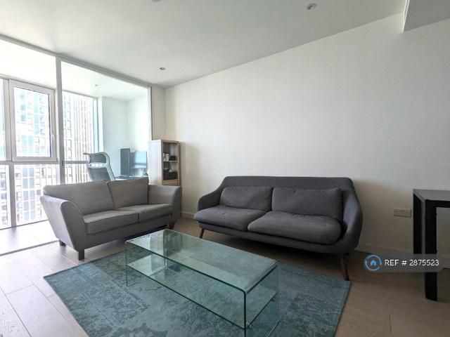 Wandsworth Road, London, SW8 1 bed flat to rent £2,850 pcm £658 pw