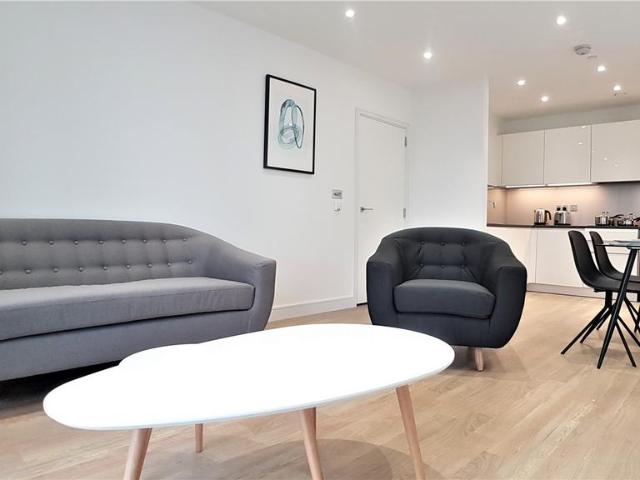 Wandsworth Road, LONDON SW8 2 bed apartment to rent £3,600 pcm £831 pw