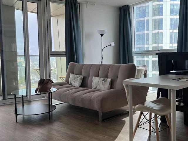 Wandsworth Road, London SW8, 2 bed flat to rent, £3,950 pcm | PrimeLocation