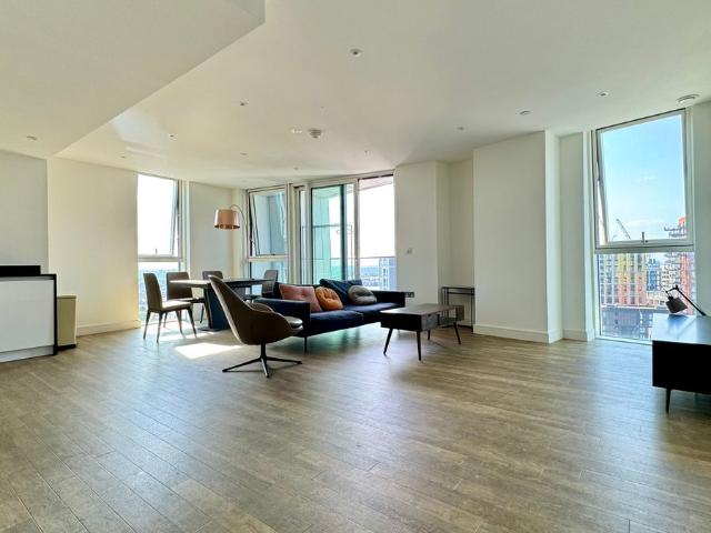 Wandsworth Road, London SW8, 2 bed flat to rent, £4,100 pcm | PrimeLocation