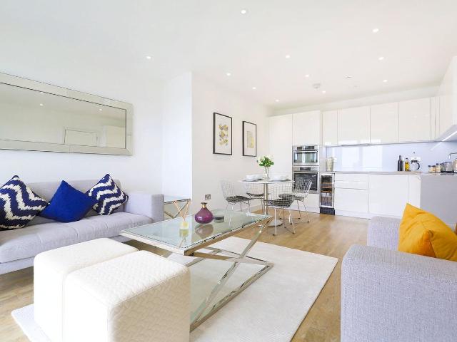 Wandsworth Road, Nine Elms Point SW8, 2 bed flat to rent, £3,748 pcm | PrimeLocation