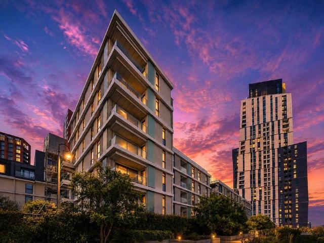 Wandsworth Road, Nine Elms Point, SW8 Studio to rent £2,600 pcm £600 pw