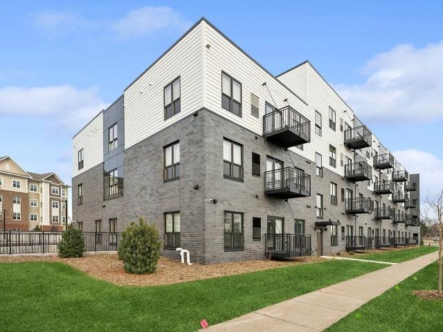 Wangstad Commons 2 Bedroom Apartment for Rent at 6101 Brooklyn Blvd, Maple Grove, MN 55429 Brooklyn Park Maple Grove