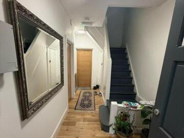 Wanstead Lane, Ilford, 1 Bedroom Flat