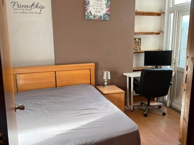 Wanstead Park Road, Ilford IG1, 3 bed shared accommodation to rent, £850 pcm | PrimeLocation
