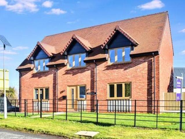 Wadborough Road, Littleworth, 4 Bedroom Detached