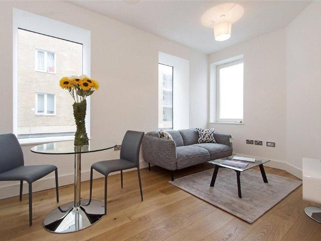 Wadding Street, London, SE17 1 bed apartment to rent £2,100 pcm £485 pw
