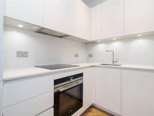 Wadding Street, London, SE17 1FW