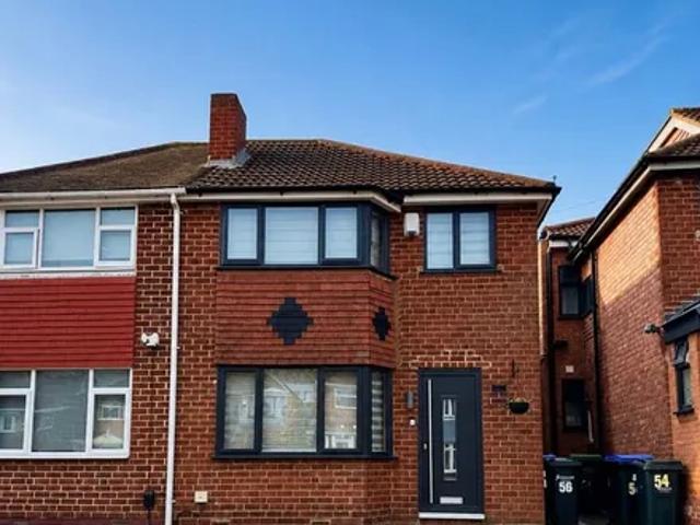 Waddington Avenue, West Bromwich, B43 6BQ, United Kingdom | 3 bed duplex for rent #167394198 | Rentberry