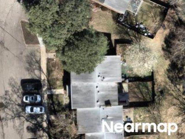 Waddington Dr