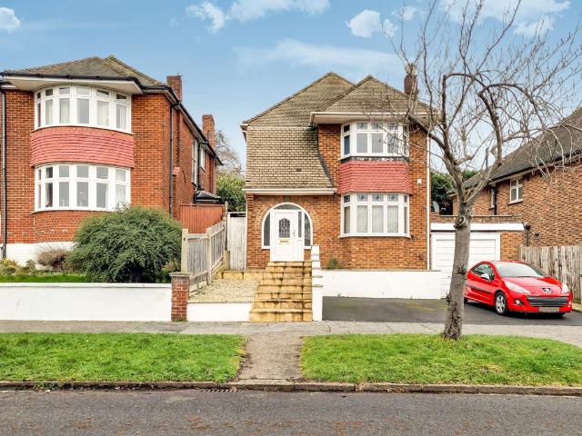 Waddington Way, Upper Norwood, London, Greater London SE19, 3 bed detached house to rent, £2,800 pcm | PrimeLocation
