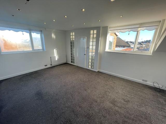 Waddicar Lane, Liverpool L31, 3 bed flat to rent, £1,000 pcm | PrimeLocation