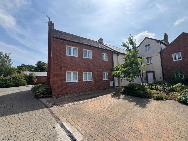 Wade House, Ivy Grange, Bilton Village CV22, 2 bed flat to rent, £925 pcm | PrimeLocation