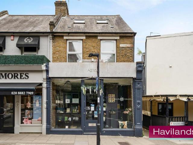 Wades Hill 2 bed apartment to rent £1,750 pcm £404 pw