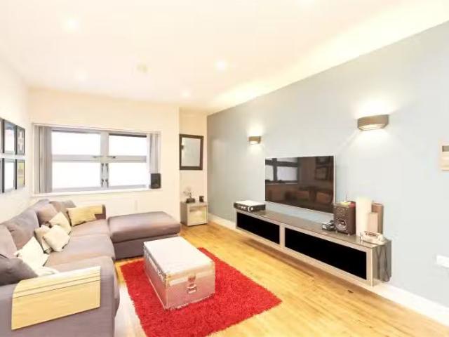 Wadeson Street, Cambridge Heath, London, E2 9DR