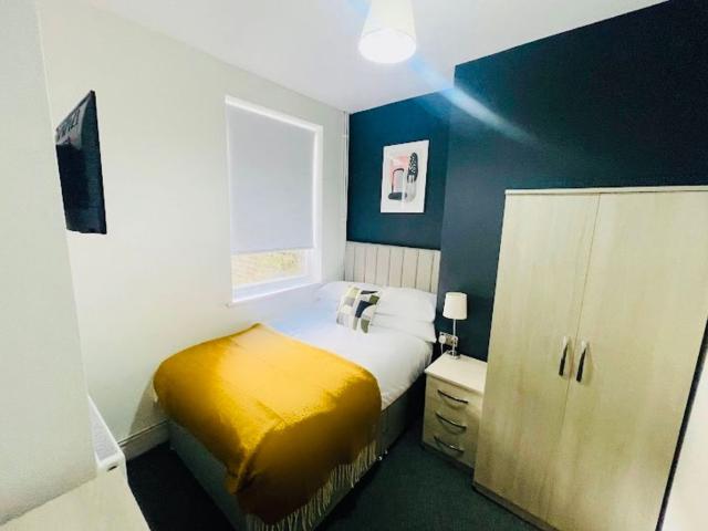 Wadham Street ST4, Room to rent, £400 pcm | PrimeLocation
