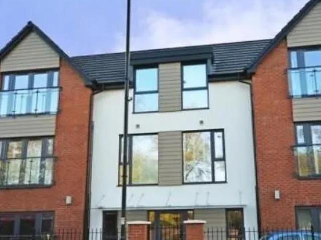 Wadsworths, Stratford Road, Shirley, B90 3BL, United Kingdom | 2 bed apartment for rent #165459326 | Rentberry