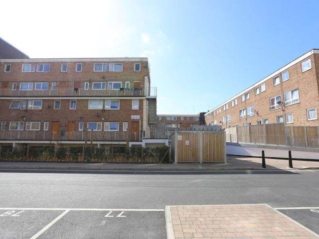 Wager Street, London E3, Room to rent, £900 pcm | PrimeLocation