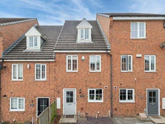 Waggon Road, Leeds, 3 Bedroom Town