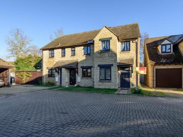 Waites Close, Aston, Bampton OX18, 2 bed end terrace house to rent, £1,500 pcm | PrimeLocation