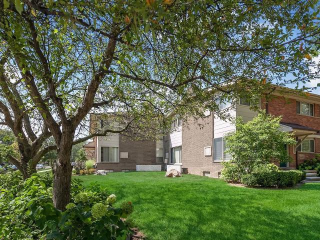 Waitlist Only Arlington Townhomes & Apartments 1 Bedroom Apartment for Rent at 3115 Evergreen Dr, Royal Oak, MI 48073