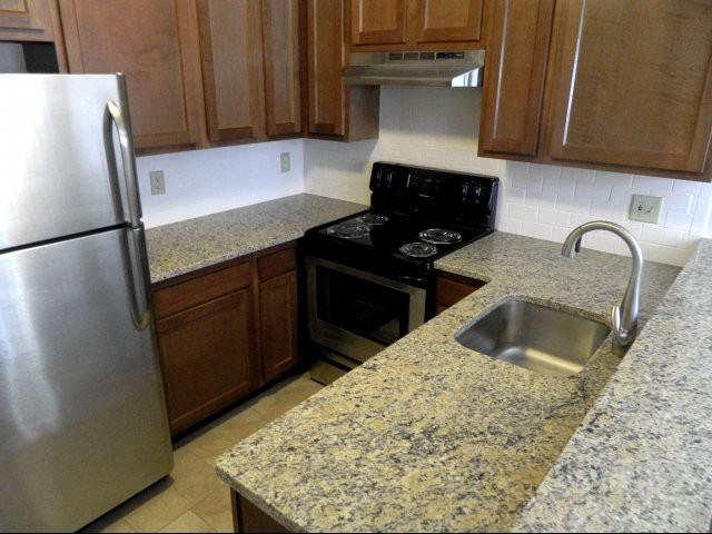 Waitlist Only Arlington Townhomes & Apartments 2 Bedroom Apartment for Rent at 3115 Evergreen Dr, Royal Oak, MI 48073
