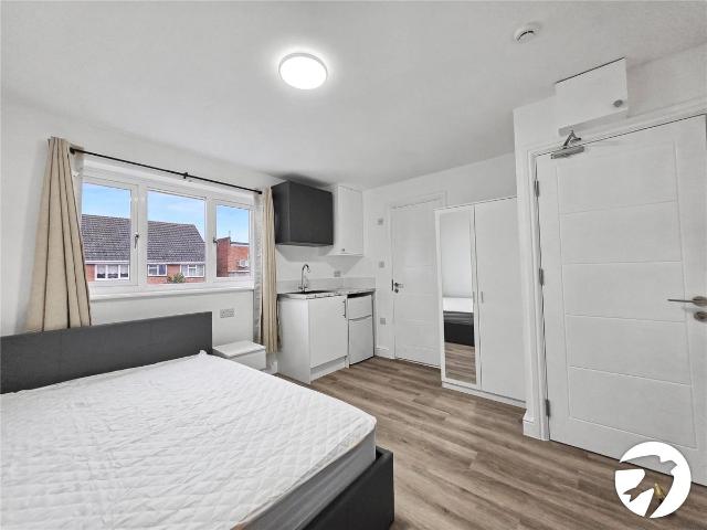 Waid Close, Dartford, Kent DA1, 1 bed property to rent, £1,200 pcm | PrimeLocation