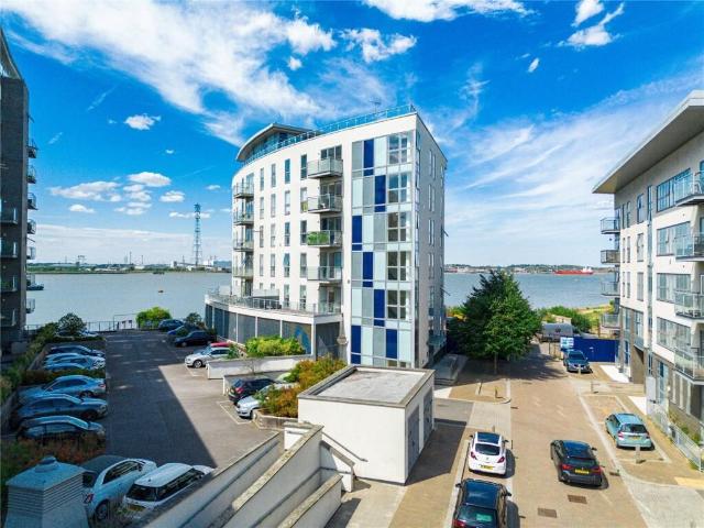 Wainwright Avenue, Greenhithe DA9, 2 bed flat to rent, £1,500 pcm | PrimeLocation